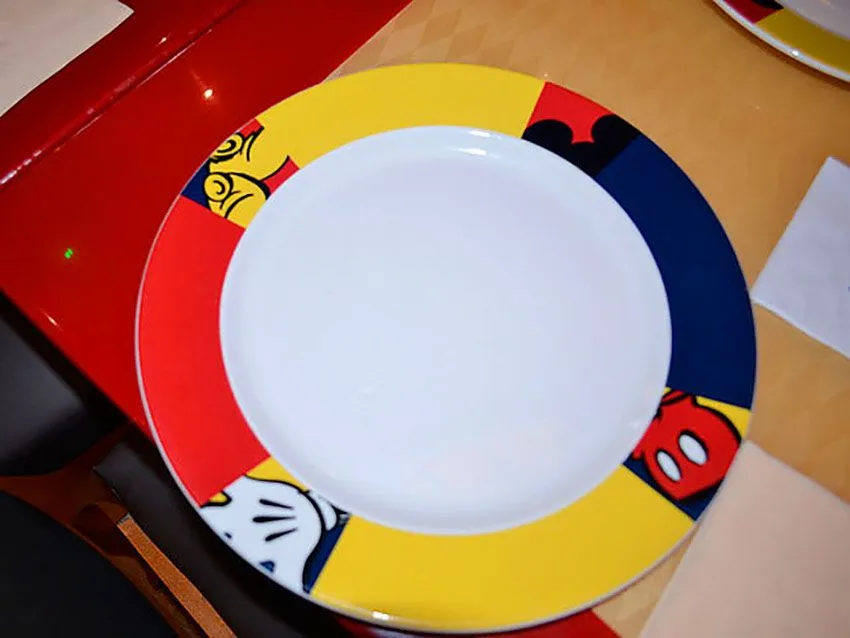Restaurante Café Mickey Disneyland París 2024 - Viajes Elan